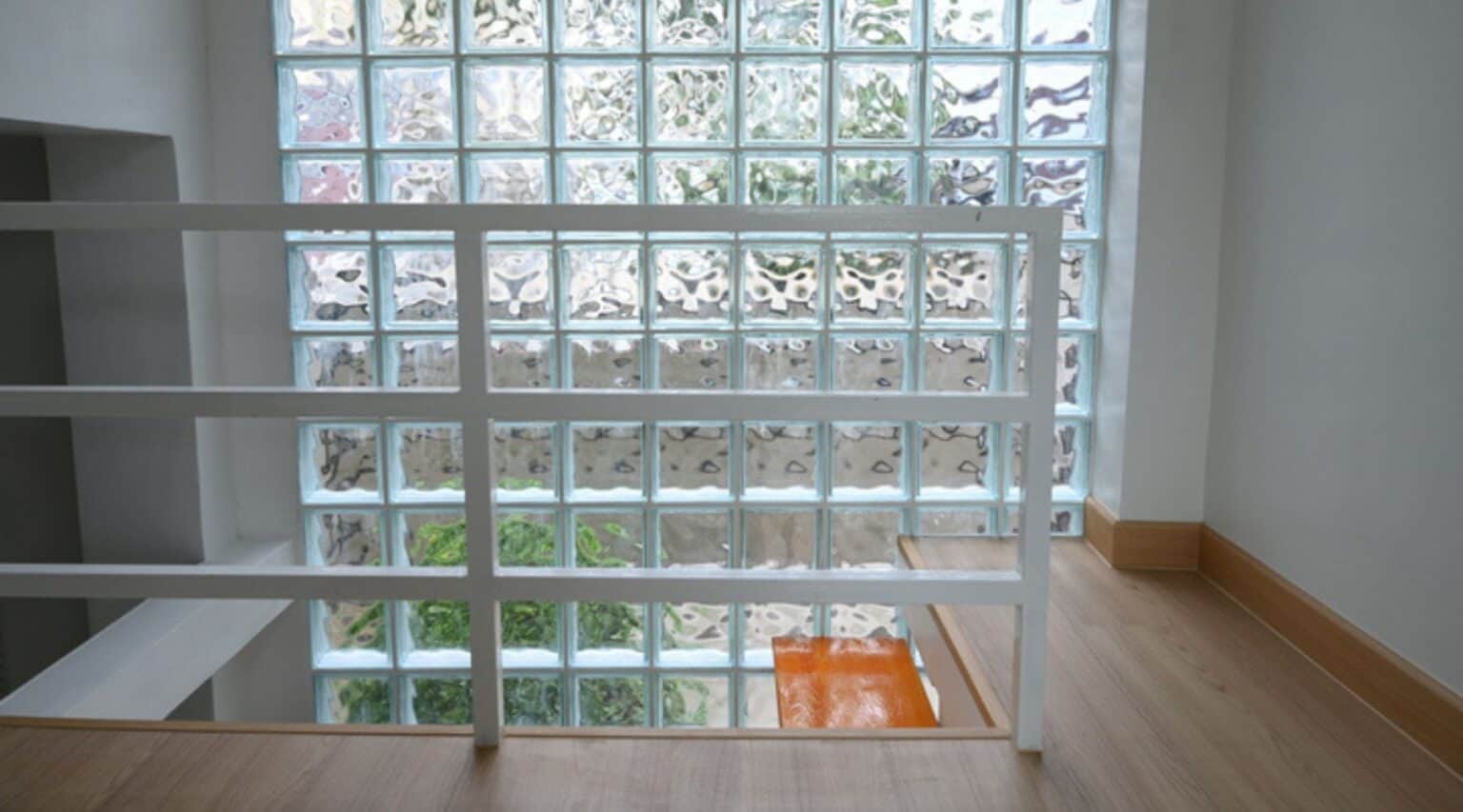 Ideas For Stunning Glass Feature Walls In Your Home